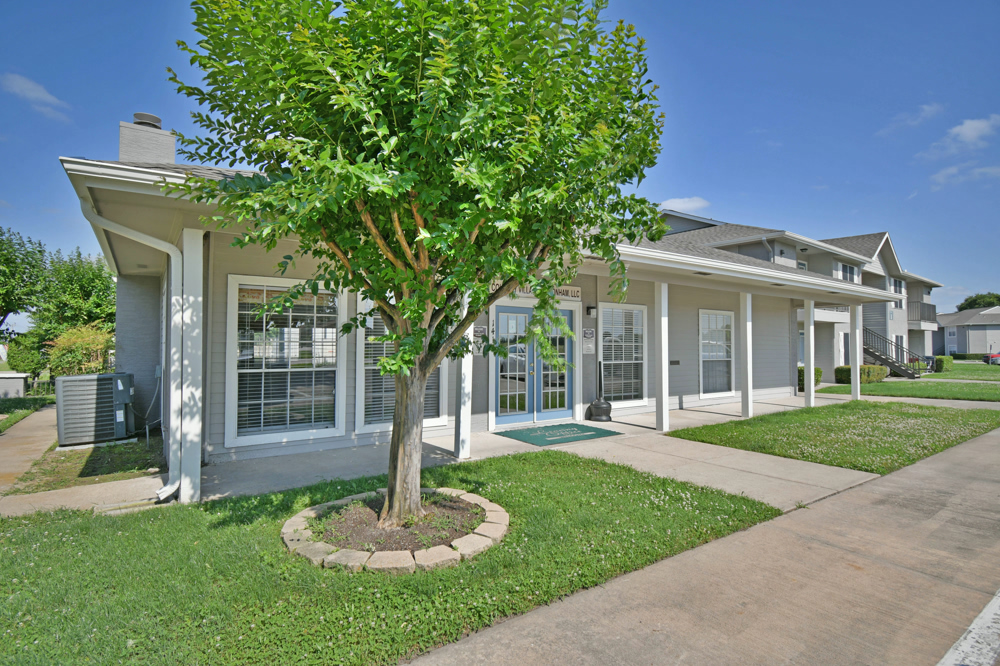 Country Village of Bonham | Apartments in Bonham, TX